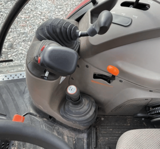 Tractor Zoom - 2017 Case IH Farmall 75C