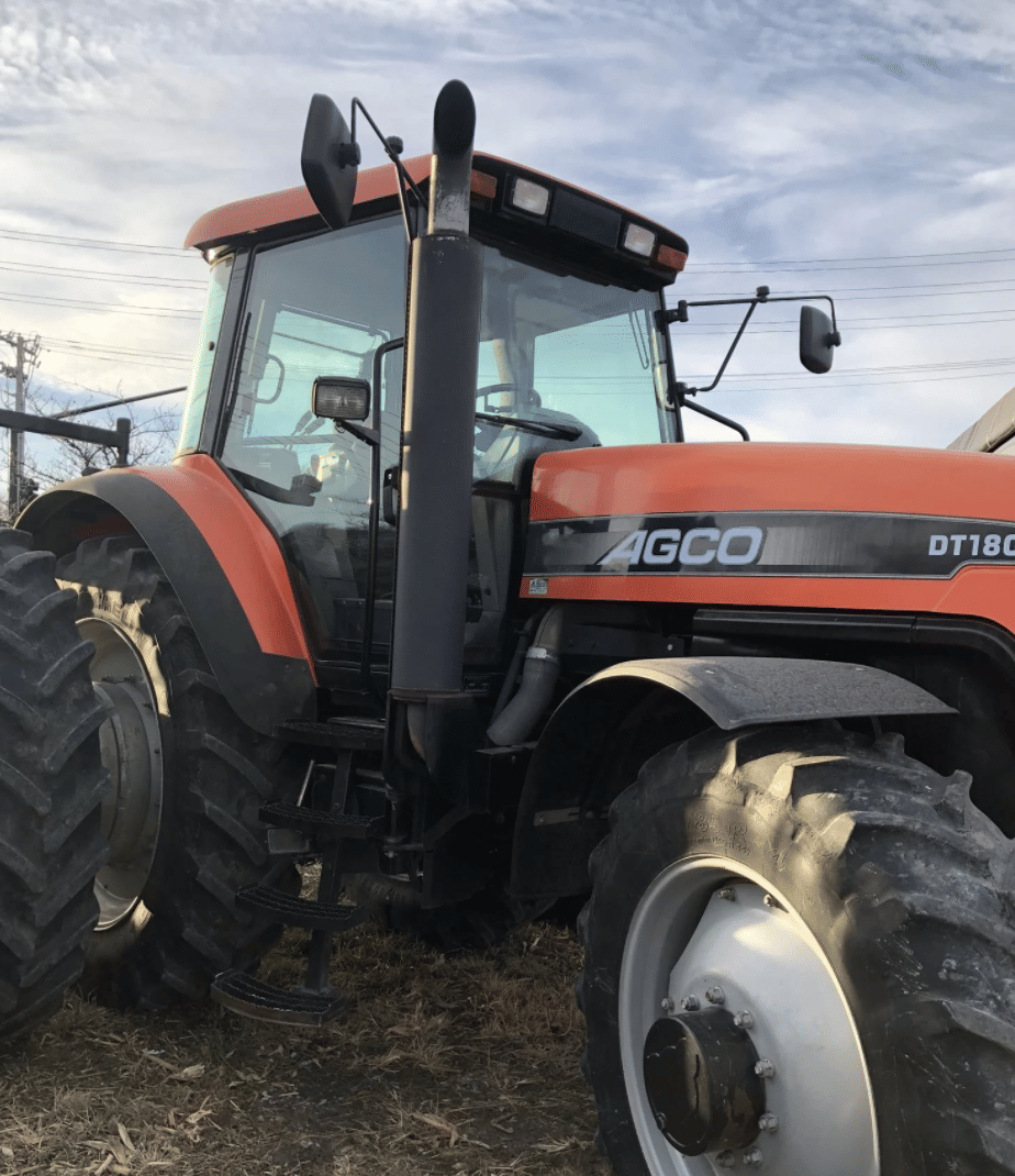 Tractor Zoom - AGCO DT180