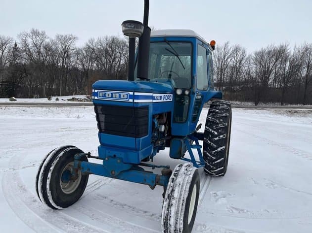 Tractor Zoom - Ford 7700