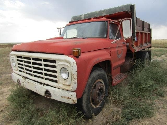 Tractor Zoom - 1973 Ford F-750