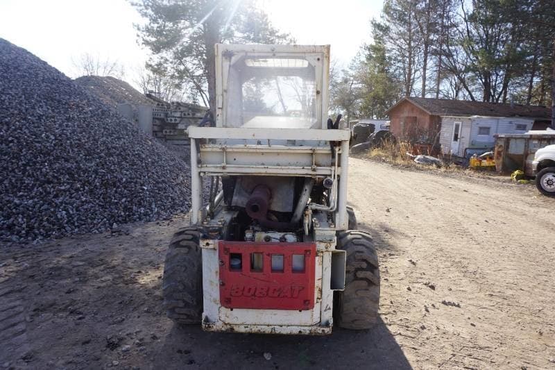 Tractor Zoom - Bobcat 610