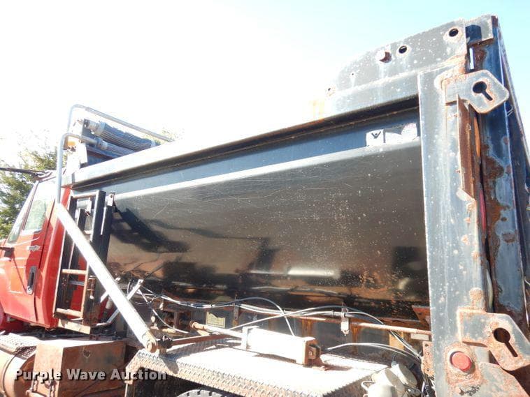 Tractor Zoom - 2009 International 7300