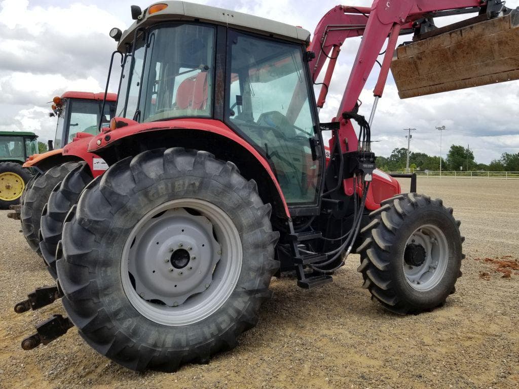 Tractor Zoom - Massey Ferguson 5455