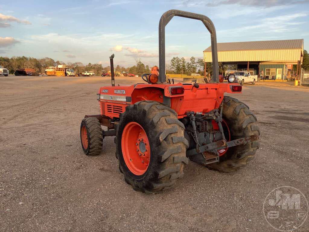 Tractor Zoom - Kubota L4350