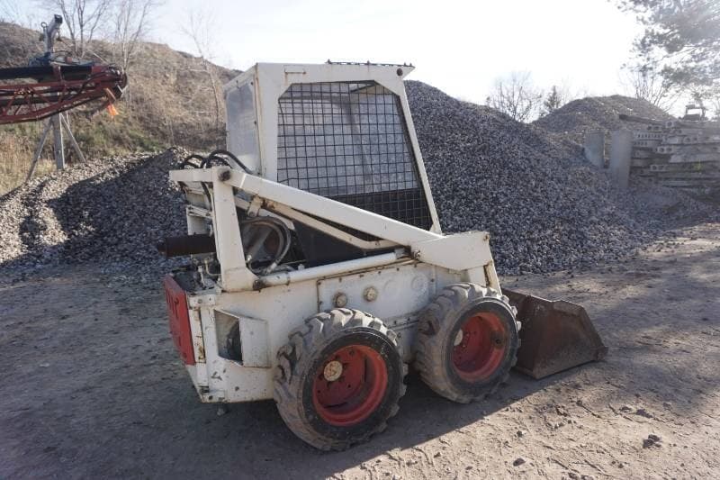 Tractor Zoom - Bobcat 610