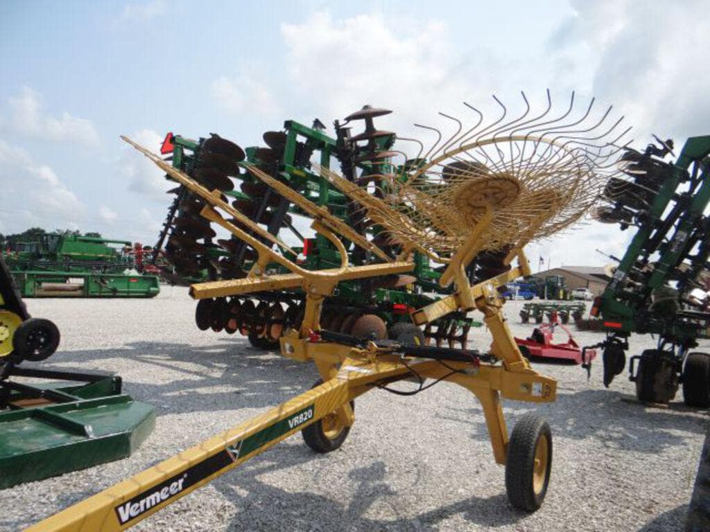 Tractor Zoom - Vermeer VR820