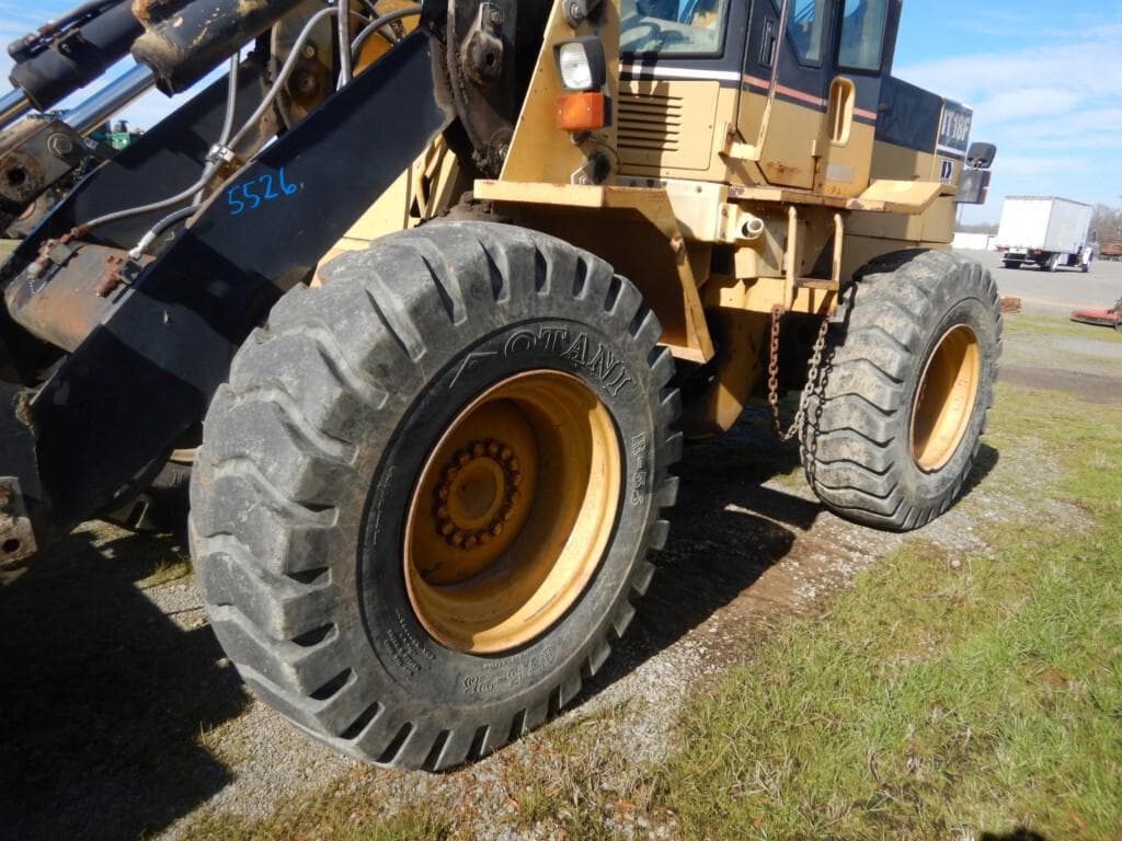 Tractor Zoom - Caterpillar IT18F