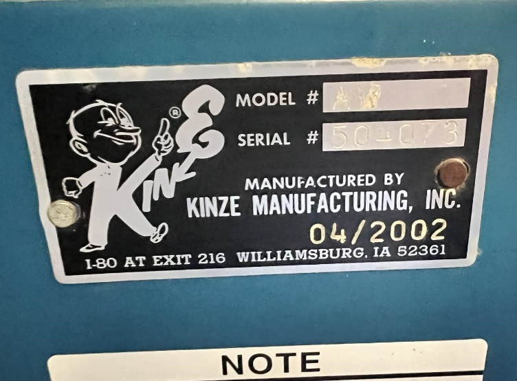 Tractor Zoom - Kinze 840