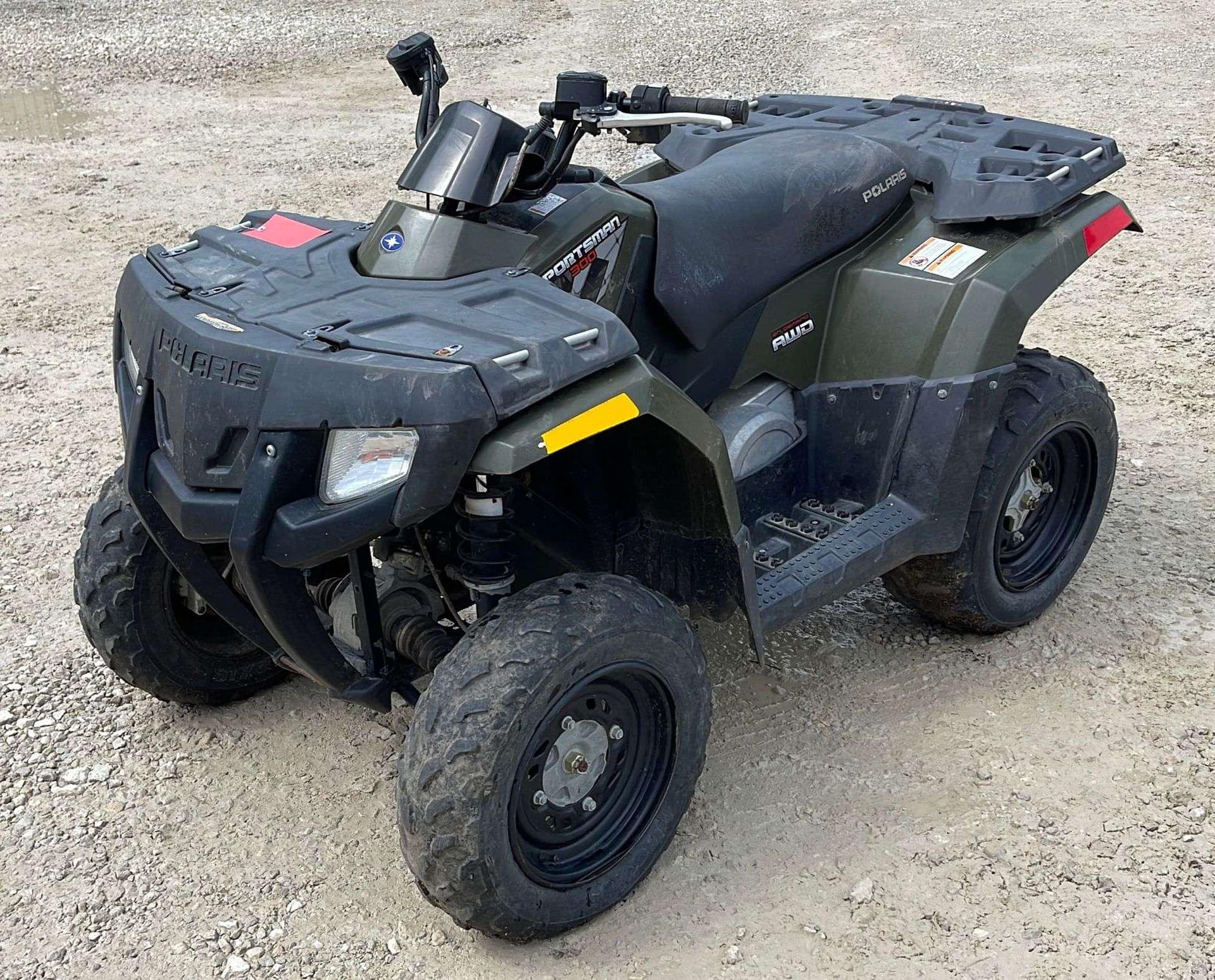 Tractor Zoom - 2009 Polaris Sportsman 300