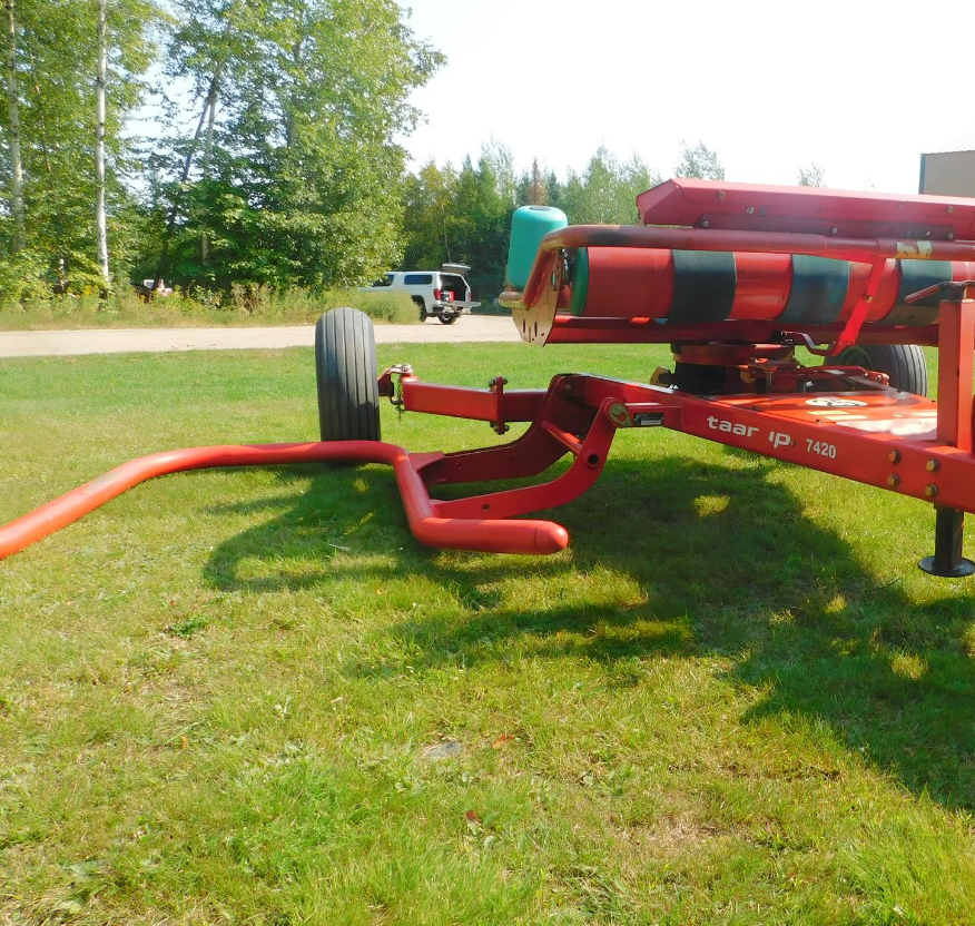 Tractor Zoom - Kverneland Taarup 7420