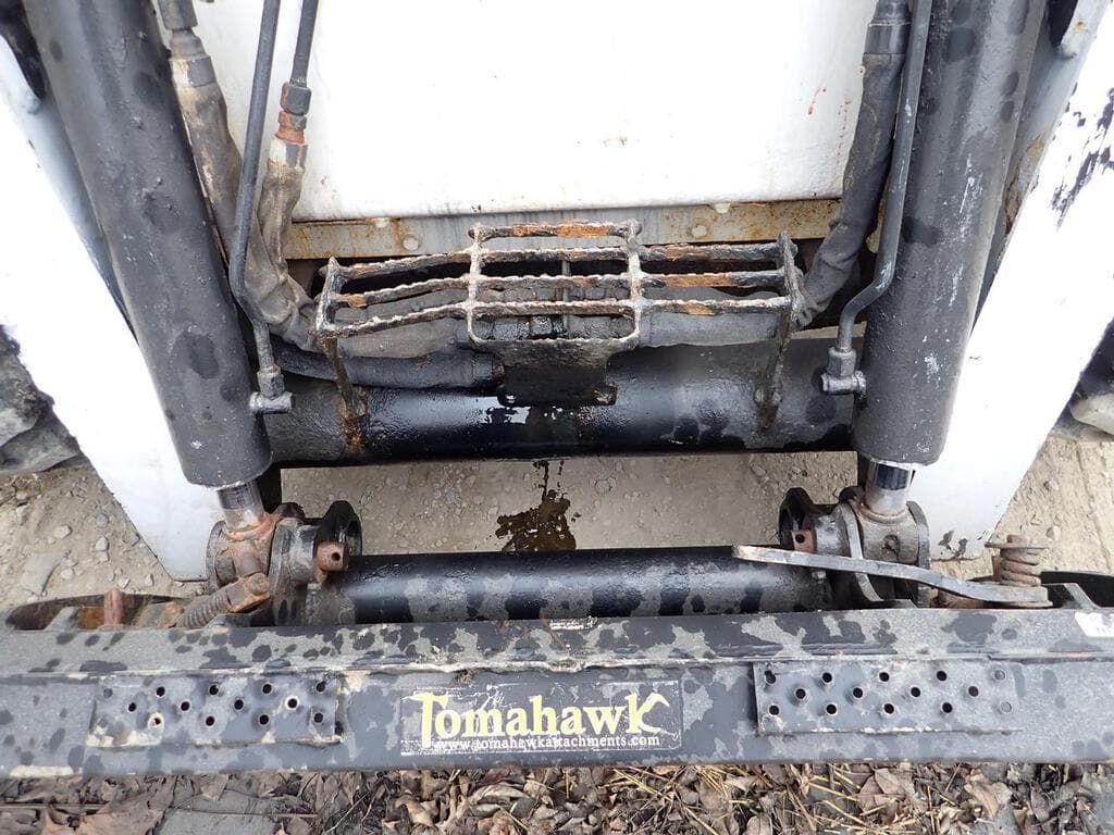 Tractor Zoom - 2011 Bobcat S650