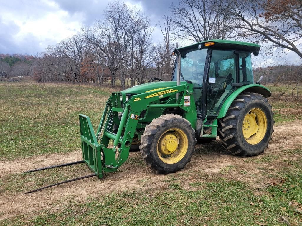 Tractor Zoom - 2012 John Deere 5093E