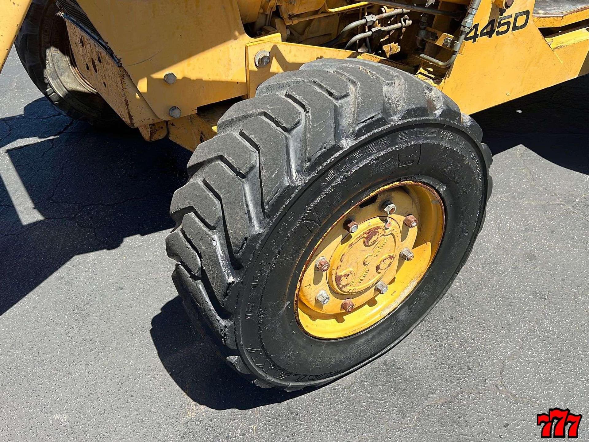 Tractor Zoom - Ford 445D