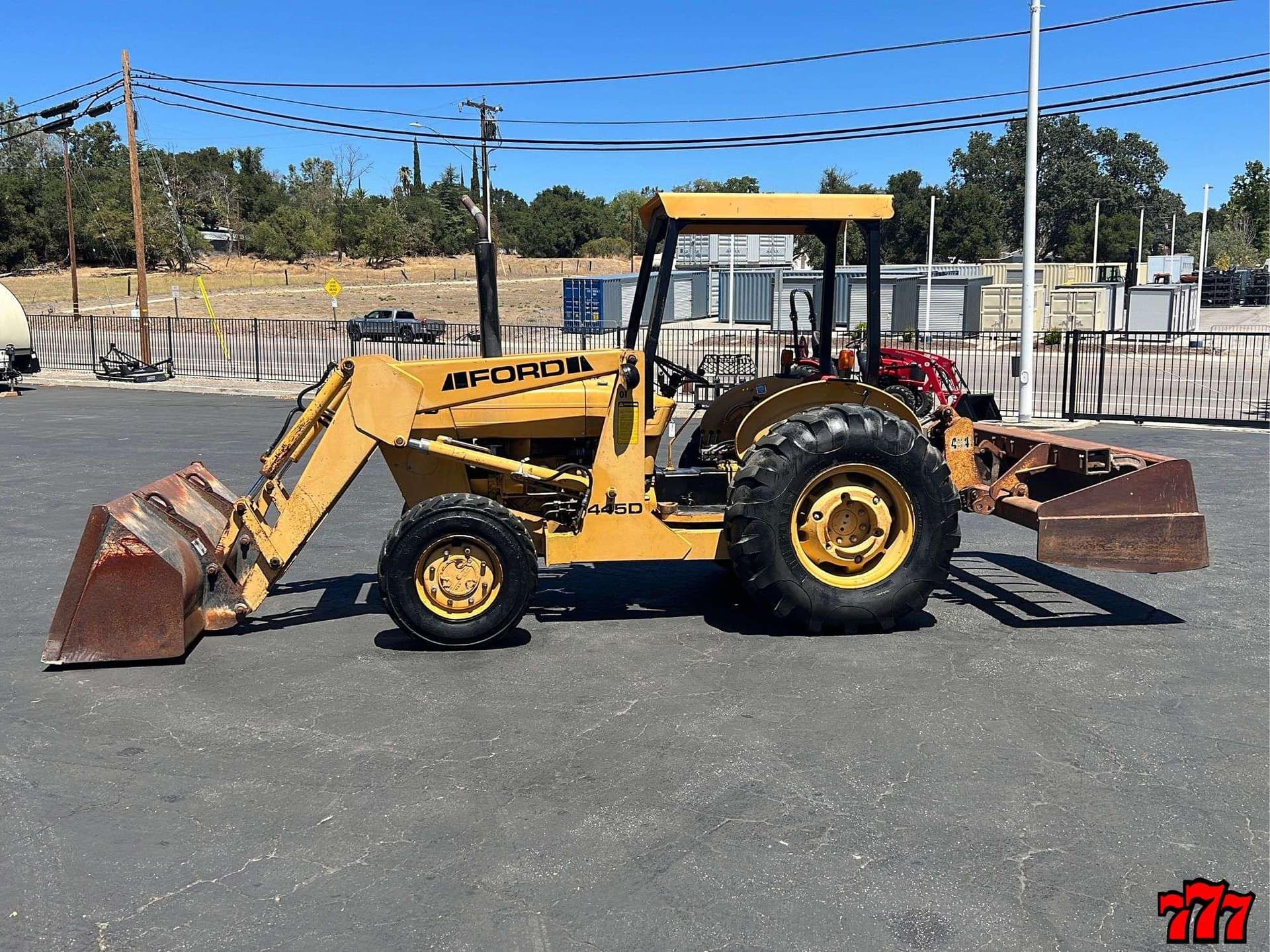 Tractor Zoom - Ford 445D