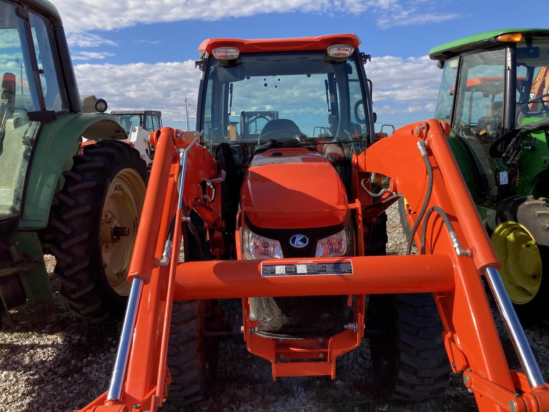 Tractor Zoom - Kubota MX6000