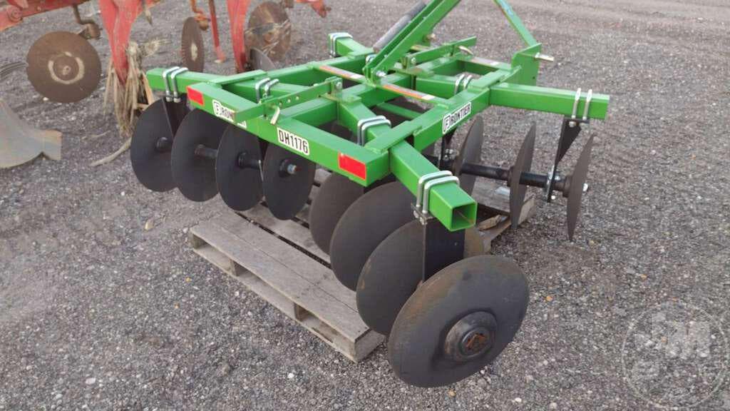 Tractor Zoom - 2019 Frontier DH1176