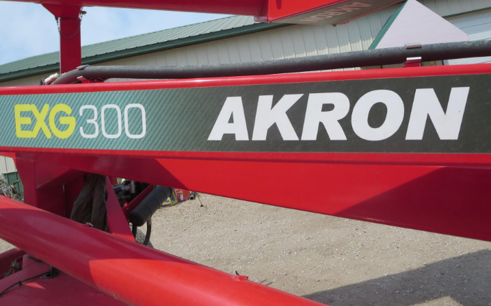 Tractor Zoom - Akron EXG300