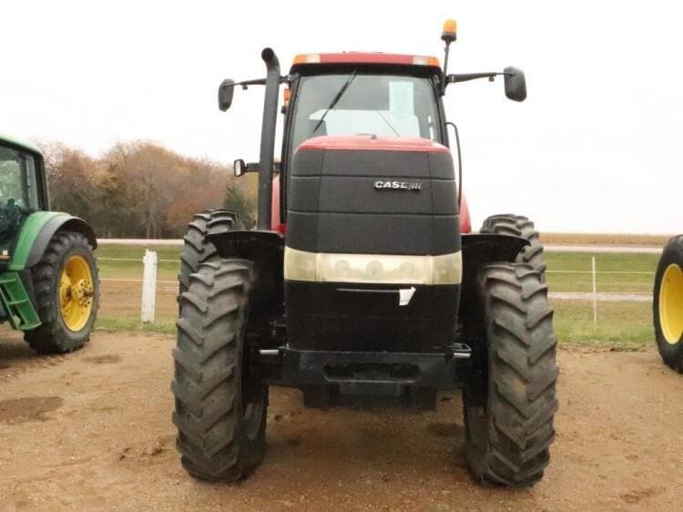 Tractor Zoom - 2014 Case IH Magnum 225