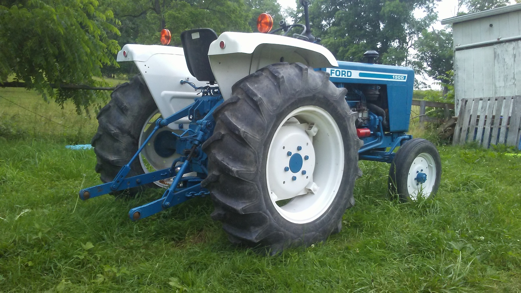 Tractor Zoom - Ford 1900