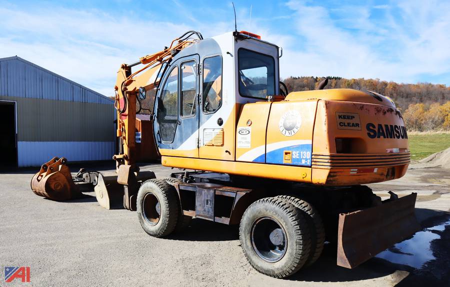 Tractor Zoom - 1997 Samsung SE130W2