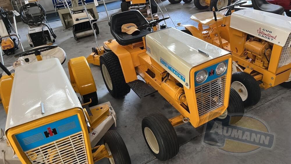 Tractor Zoom - Cub Cadet 122