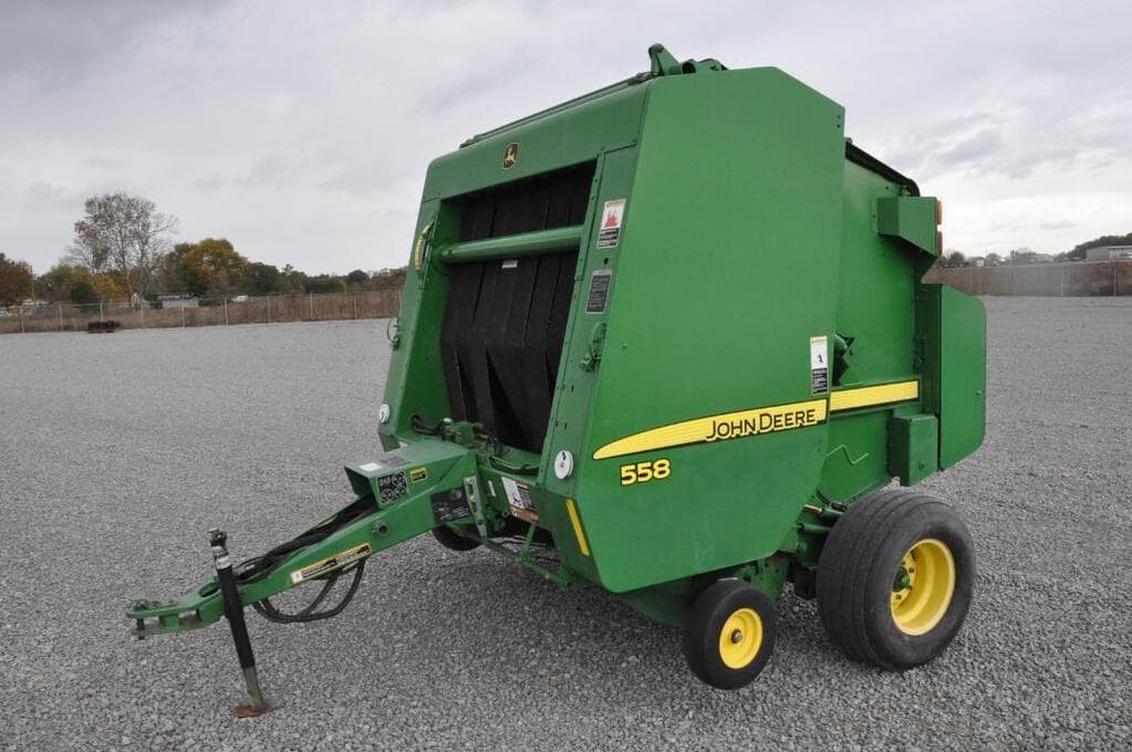 Tractor Zoom - 2010 John Deere 558