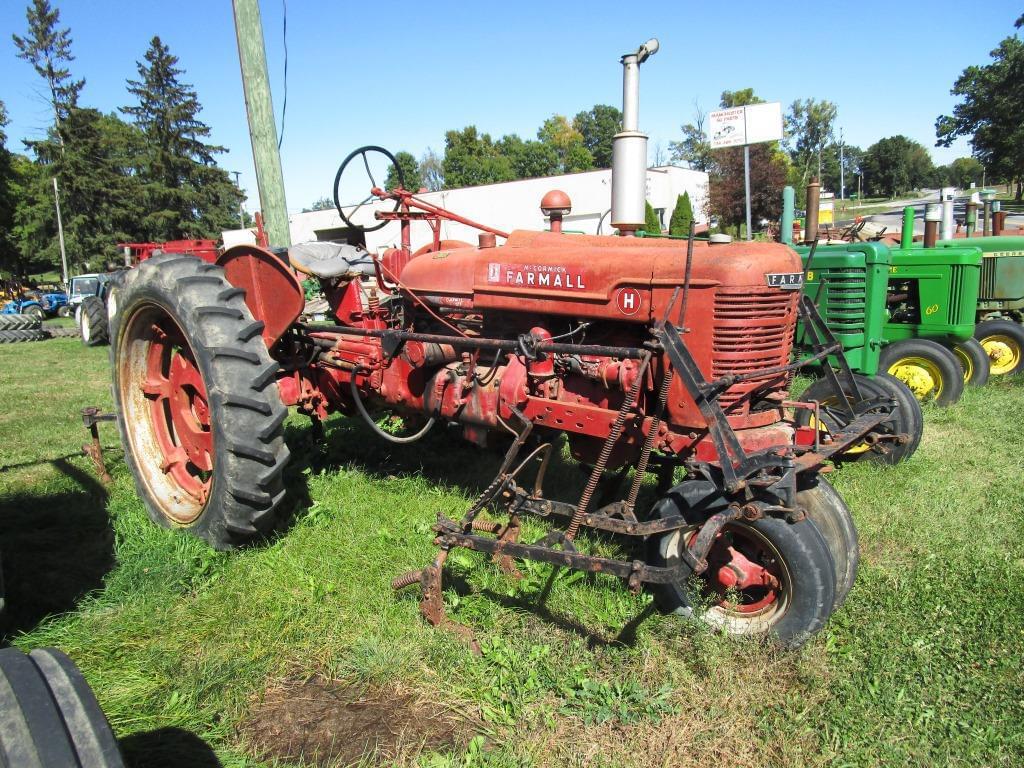 Tractor Zoom - 1939 Farmall H