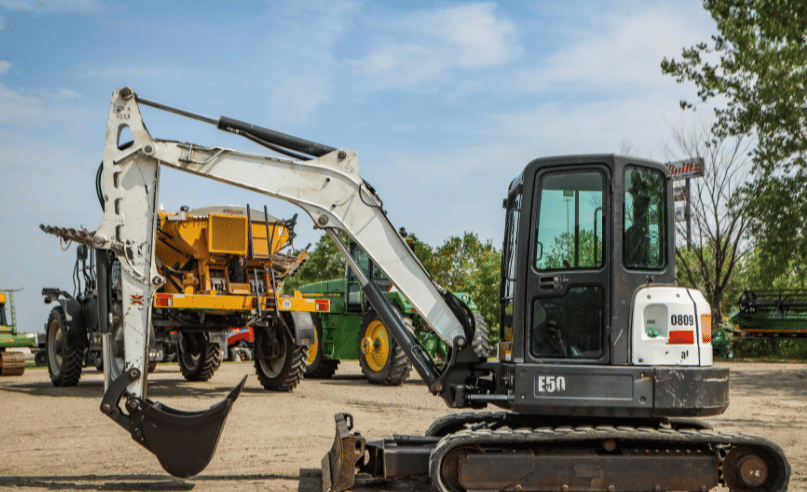 Tractor Zoom - 2012 Bobcat E50
