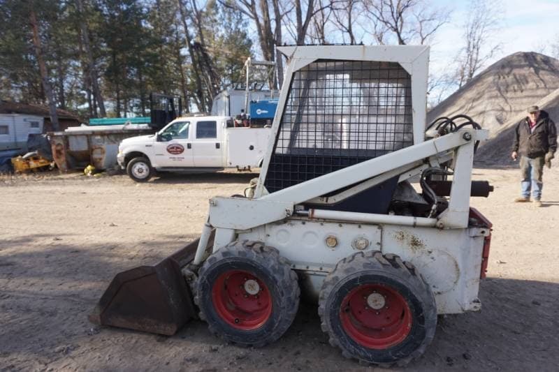 Tractor Zoom - Bobcat 610