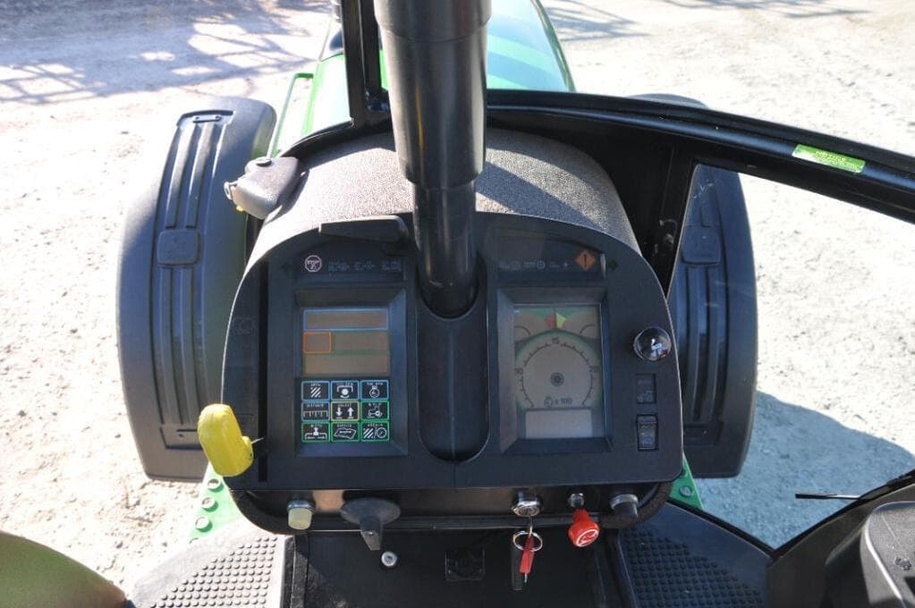 Tractor Zoom - 1992 John Deere 4455