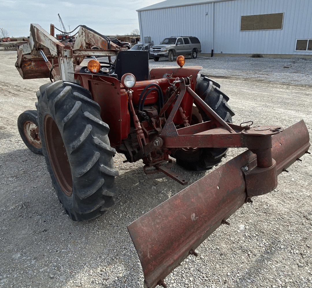 Tractor Zoom - 1972 International Harvester 454